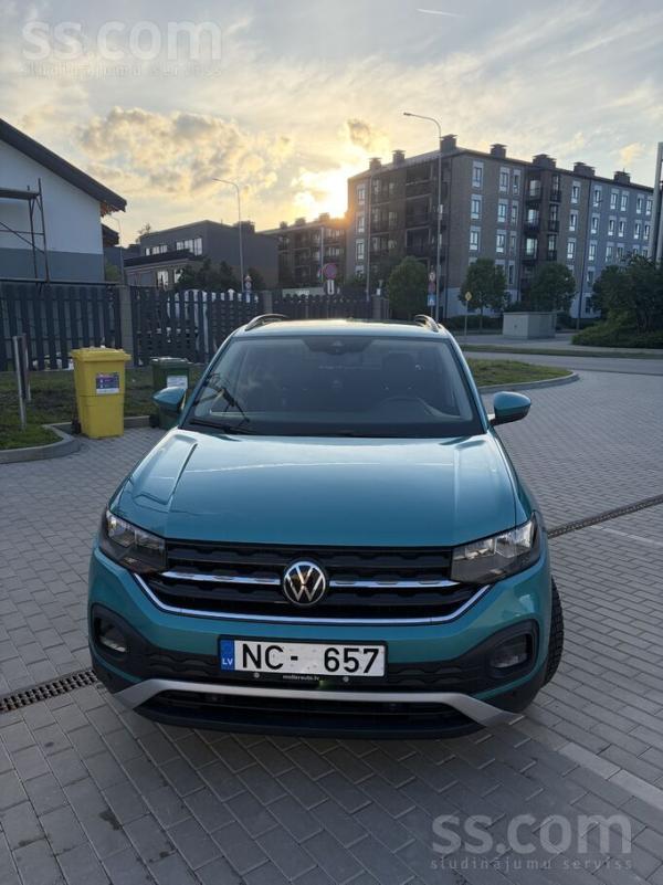 Blue Volkswagen T-Cross 2022 in Riga, with an engine capacity of 1.00 L and mileage of 81 thousand km for 15700 €, photo 2 on AUTOMOTO.COM.LV