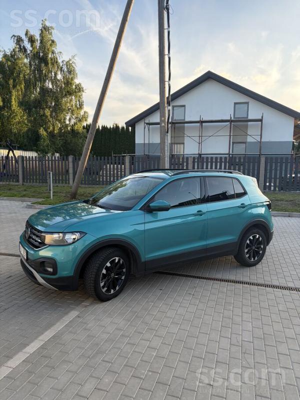 Blue Volkswagen T-Cross 2022 in Riga, with an engine capacity of 1.00 L and mileage of 81 thousand km for 15700 €, photo 3 on AUTOMOTO.COM.LV