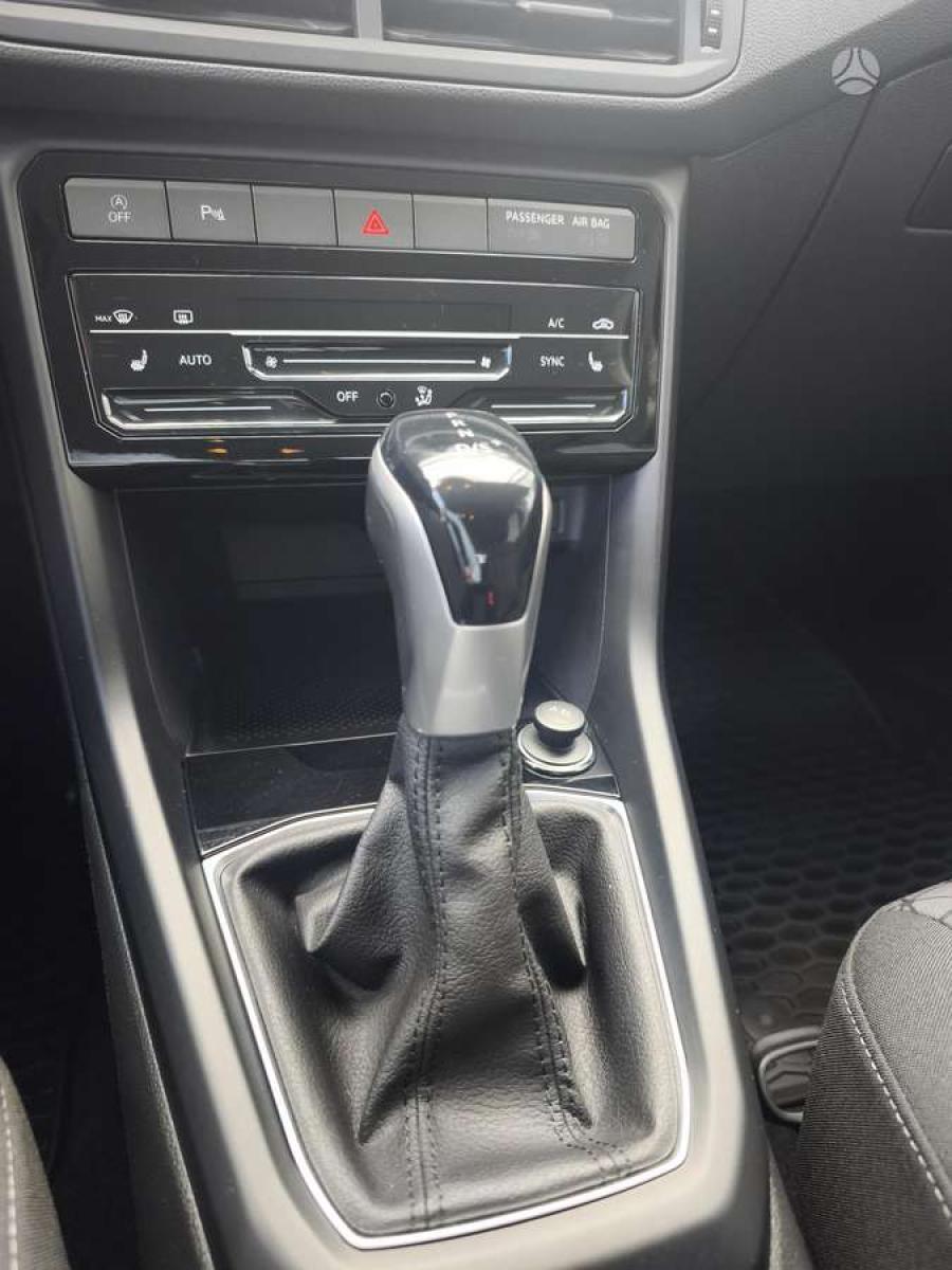 Zils Volkswagen T-Cross 2022 Šauļi, ar dzinēja tilpumu 1.00 L un nobraukumu 80 tūkst. km par 15600 €, foto 14 vietnē AUTOMOTO.COM.LV