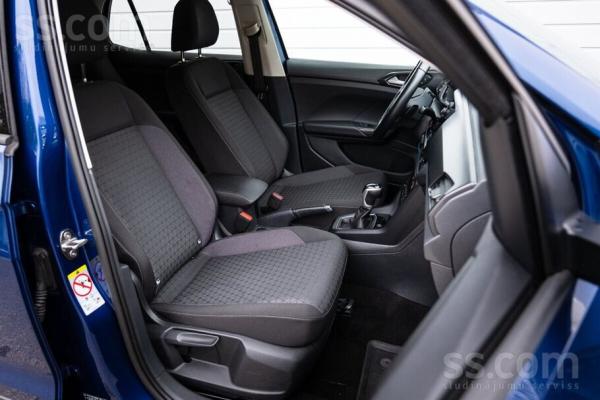 Blue Volkswagen T-Cross 2022 in Riga, with an engine capacity of 1.00 L and mileage of 96 thousand km for 14950 €, photo 7 on AUTOMOTO.COM.LV