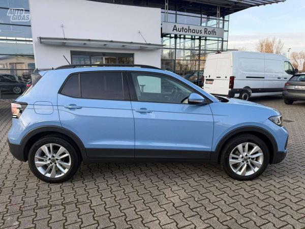 Blue Volkswagen T-Cross 2024 in Kaunas, with an engine capacity of 1.00 L and mileage of 14 thousand km for 28570 €, photo 6 on AUTOMOTO.COM.LV