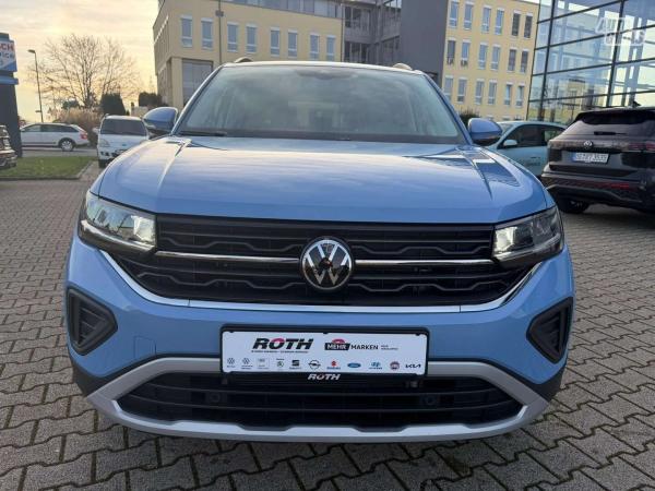 Blue Volkswagen T-Cross 2024 in Kaunas, with an engine capacity of 1.00 L and mileage of 14 thousand km for 28570 €, photo 8 on AUTOMOTO.COM.LV