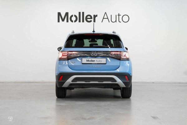 Blue Volkswagen T-Cross 2025 in Vilnius, with an engine capacity of 1.00 L and mileage of 21 thousand km for 20900 €, photo 6 on AUTOMOTO.COM.LV