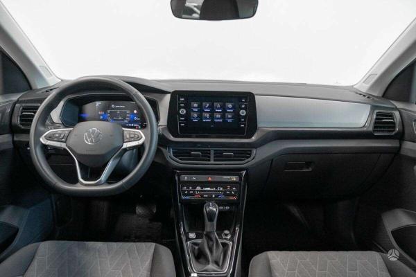 Blue Volkswagen T-Cross 2025 in Vilnius, with an engine capacity of 1.00 L and mileage of 21 thousand km for 20900 €, photo 9 on AUTOMOTO.COM.LV