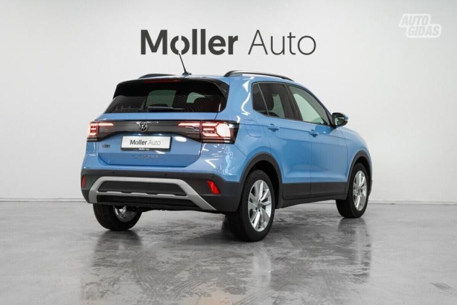 Blue Volkswagen T-Cross 2026 in Vilnius, with an engine capacity of 1.00 L and mileage of 7 thousand km for 23950 €, photo 3 on AUTOMOTO.COM.LV