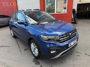 Blue Volkswagen T-Cross 2022 in Riga, with an engine capacity of 1.00 L and mileage of 96 thousand km for 14990 €, photo 5 on AUTOMOTO.COM.LV