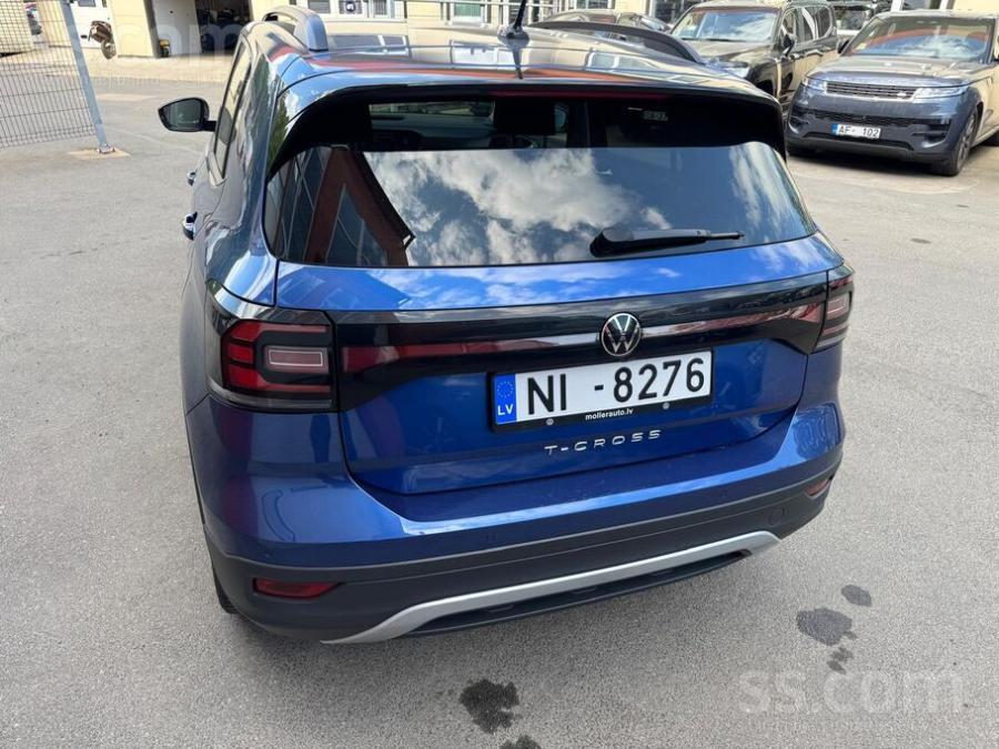Blue Volkswagen T-Cross 2022 in Riga, with an engine capacity of 1.00 L and mileage of 96 thousand km for 14990 €, photo 6 on AUTOMOTO.COM.LV