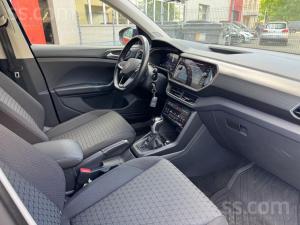 Blue Volkswagen T-Cross 2022 in Riga, with an engine capacity of 1.00 L and mileage of 96 thousand km for 14990 €, photo 12 on AUTOMOTO.COM.LV