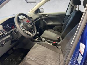 Blue Volkswagen T-Cross 2020 in Tallinn, with an engine capacity of 1.00 L and mileage of 104 thousand km for 13900 €, photo 8 on AUTOMOTO.COM.LV