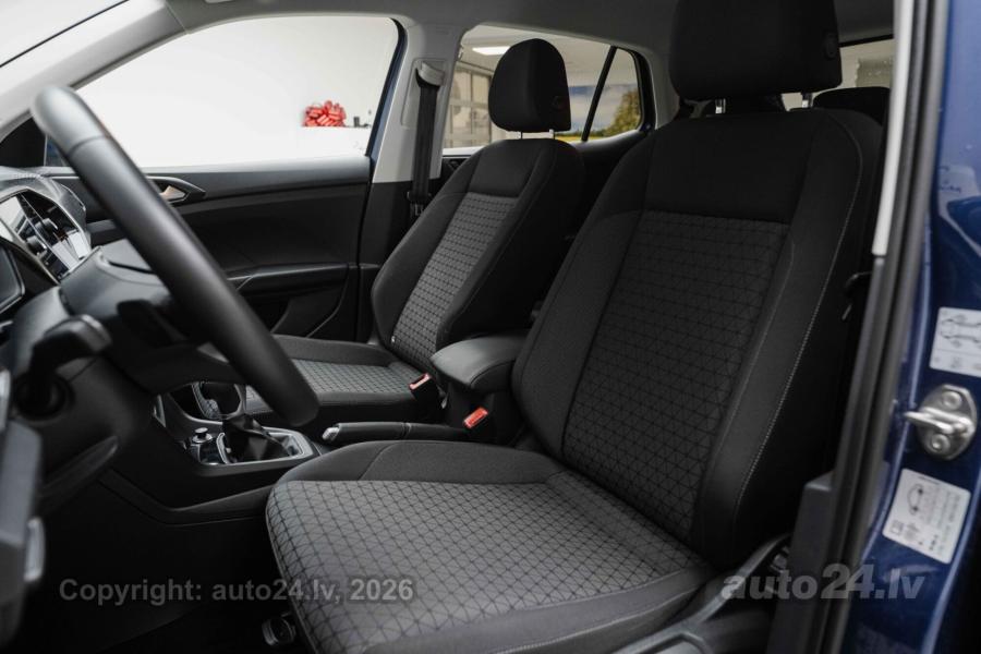 Синий Фольксваген T-Cross 2023 в Таллин, объемом двигателя 1.00 л и пробегом 130 тыс. км за 19990 €, фото 10 на AUTOMOTO.COM.LV