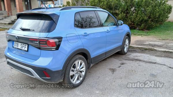 Zils Volkswagen T-Cross 2024 Tallina, ar dzinēja tilpumu 1.00 L un nobraukumu 15 tūkst. km par 21990 €, foto 3 vietnē AUTOMOTO.COM.LV
