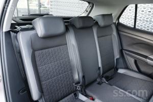 Brūns Volkswagen T-Cross 2019 Rīga, ar dzinēja tilpumu 1.00 L un nobraukumu 67 tūkst. km par 17900 €, foto 24 vietnē AUTOMOTO.COM.LV