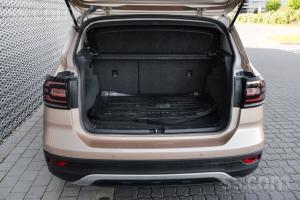 Brūns Volkswagen T-Cross 2019 Rīga, ar dzinēja tilpumu 1.00 L un nobraukumu 67 tūkst. km par 17900 €, foto 25 vietnē AUTOMOTO.COM.LV