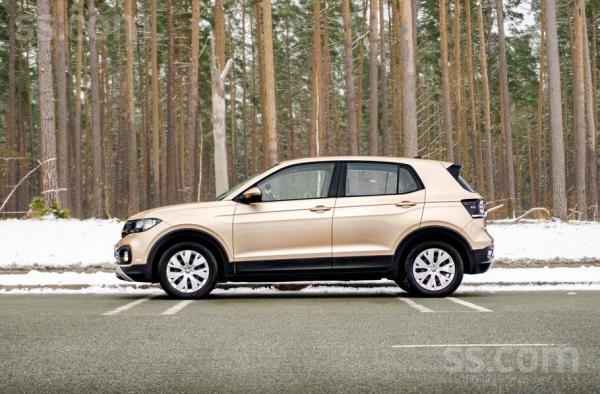 Brown Volkswagen T-Cross 2020 in Riga, with an engine capacity of 1.00 L and mileage of 155 thousand km for 12990 €, photo 5 on AUTOMOTO.COM.LV