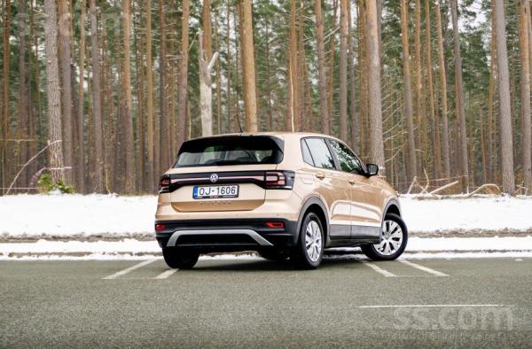 Brown Volkswagen T-Cross 2020 in Riga, with an engine capacity of 1.00 L and mileage of 155 thousand km for 12990 €, photo 6 on AUTOMOTO.COM.LV