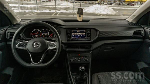 Brown Volkswagen T-Cross 2020 in Riga, with an engine capacity of 1.00 L and mileage of 155 thousand km for 12990 €, photo 10 on AUTOMOTO.COM.LV