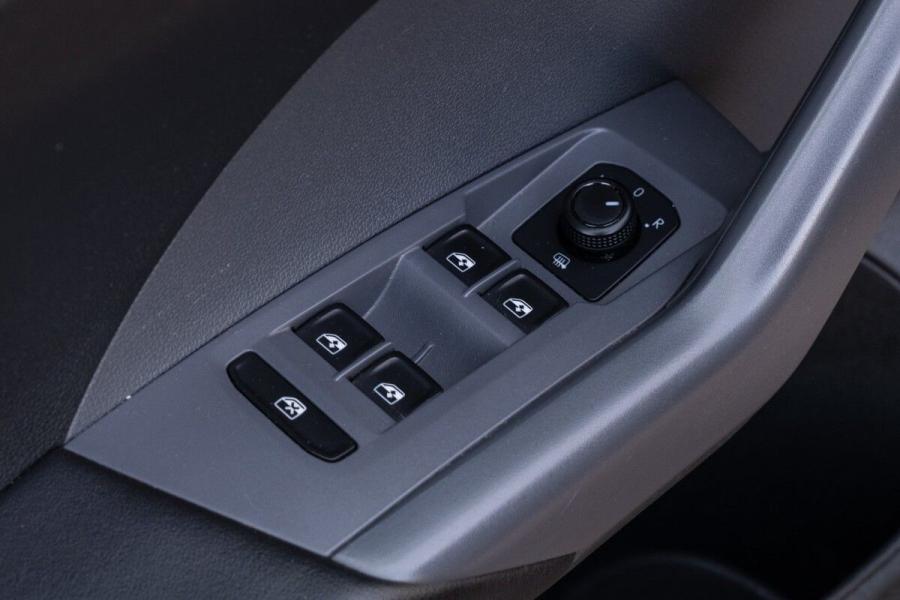 Brūns Volkswagen T-Cross 2020 Rīga, ar dzinēja tilpumu 1.00 L un nobraukumu 75 tūkst. km par 12850 €, foto 13 vietnē AUTOMOTO.COM.LV