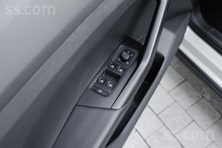 Brūns Volkswagen T-Cross 2024 Rīga, ar dzinēja tilpumu 1.00 L un nobraukumu 50 tūkst. km par 17100 €, foto 8 vietnē AUTOMOTO.COM.LV