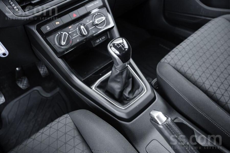 Brūns Volkswagen T-Cross 2024 Rīga, ar dzinēja tilpumu 1.00 L un nobraukumu 50 tūkst. km par 17100 €, foto 18 vietnē AUTOMOTO.COM.LV