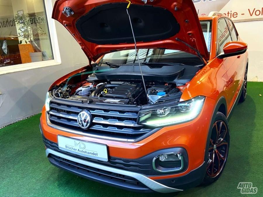 Volkswagen T-Cross 2019 in Kaunas, with an engine capacity of 1.00 L and mileage of 28 thousand km for 22349 €, photo 7 on AUTOMOTO.COM.LV