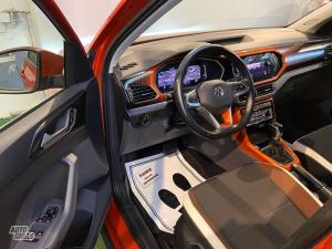 Volkswagen T-Cross 2019 in Kaunas, with an engine capacity of 1.00 L and mileage of 28 thousand km for 22349 €, photo 14 on AUTOMOTO.COM.LV