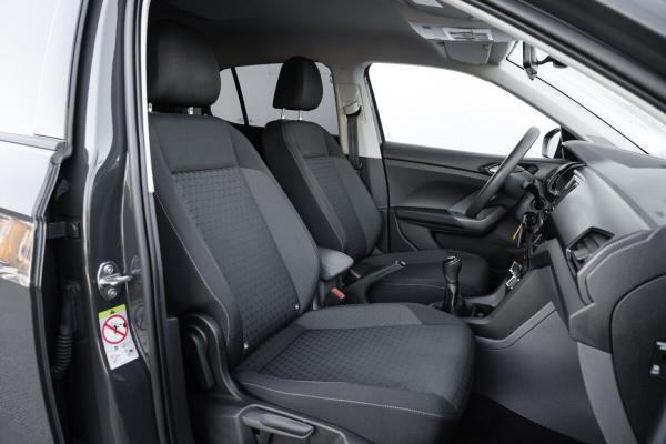 Volkswagen T-Cross 2019 Rīga, ar dzinēja tilpumu 1.00 L un nobraukumu 54 tūkst. km par 12500 €, foto 7 vietnē AUTOMOTO.COM.LV