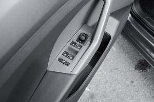 Volkswagen T-Cross 2019 Rīga, ar dzinēja tilpumu 1.00 L un nobraukumu 54 tūkst. km par 12500 €, foto 9 vietnē AUTOMOTO.COM.LV