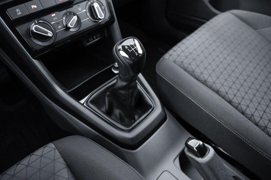 Volkswagen T-Cross 2019 Rīga, ar dzinēja tilpumu 1.00 L un nobraukumu 54 tūkst. km par 12500 €, foto 14 vietnē AUTOMOTO.COM.LV