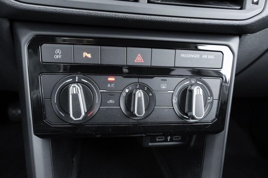 Volkswagen T-Cross 2019 Rīga, ar dzinēja tilpumu 1.00 L un nobraukumu 54 tūkst. km par 12500 €, foto 15 vietnē AUTOMOTO.COM.LV