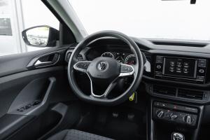 Volkswagen T-Cross 2019 Rīga, ar dzinēja tilpumu 1.00 L un nobraukumu 54 tūkst. km par 12500 €, foto 21 vietnē AUTOMOTO.COM.LV