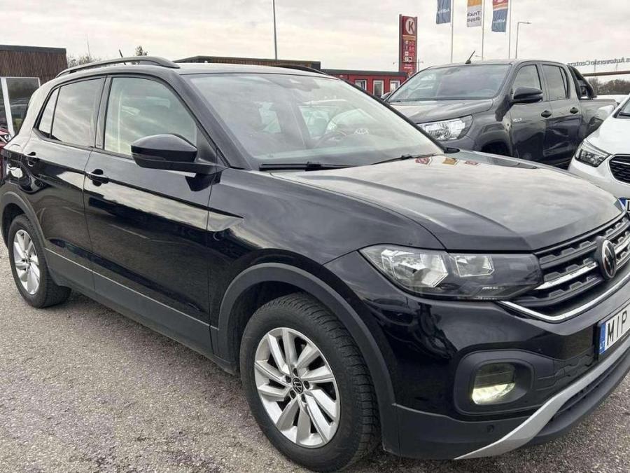 Фольксваген T-Cross 2022 в Вильнюс, объемом двигателя 1.00 л и пробегом 114 тыс. км за 15000 €, фото 1 на AUTOMOTO.COM.LV