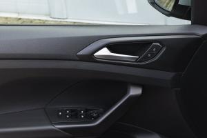 Фольксваген T-Cross 2022 в Вентспилс, объемом двигателя 1.00 л и пробегом 49 тыс. км за 15850 €, фото 28 на AUTOMOTO.COM.LV