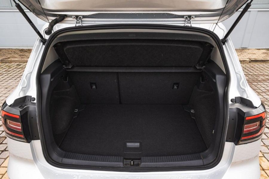 Volkswagen T-Cross 2022 in Ventspils, with an engine capacity of 1.00 L and mileage of 62 thousand km for 16050 €, photo 13 on AUTOMOTO.COM.LV
