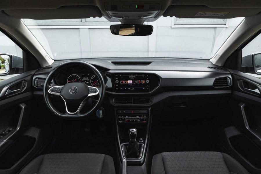Volkswagen T-Cross 2022 in Ventspils, with an engine capacity of 1.00 L and mileage of 62 thousand km for 16050 €, photo 16 on AUTOMOTO.COM.LV