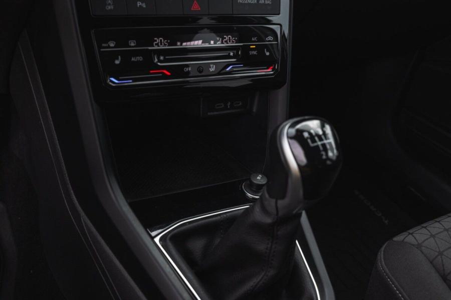 Volkswagen T-Cross 2022 in Ventspils, with an engine capacity of 1.00 L and mileage of 62 thousand km for 16050 €, photo 25 on AUTOMOTO.COM.LV