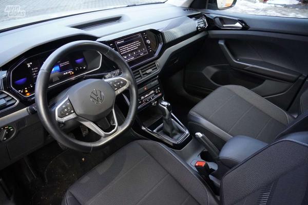 Volkswagen T-Cross 2023 in Kaunas, with an engine capacity of 1.00 L and mileage of 24 thousand km for 25480 €, photo 9 on AUTOMOTO.COM.LV