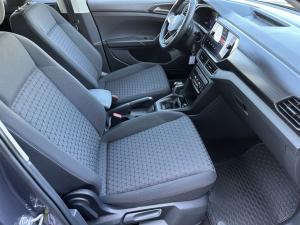 Volkswagen T-Cross 2023 Viļņa, ar dzinēja tilpumu 1.00 L un nobraukumu 60 tūkst. km par 16500 €, foto 6 vietnē AUTOMOTO.COM.LV
