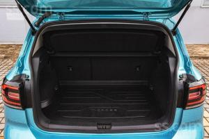 Volkswagen T-Cross 2023 Ventspils, ar dzinēja tilpumu 1.00 L un nobraukumu 40 tūkst. km par 18500 €, foto 13 vietnē AUTOMOTO.COM.LV