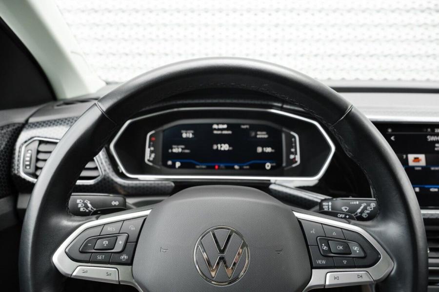 Volkswagen T-Cross 2024 in Marupe, with an engine capacity of 1.00 L and mileage of 35 thousand km for 19300 €, photo 11 on AUTOMOTO.COM.LV