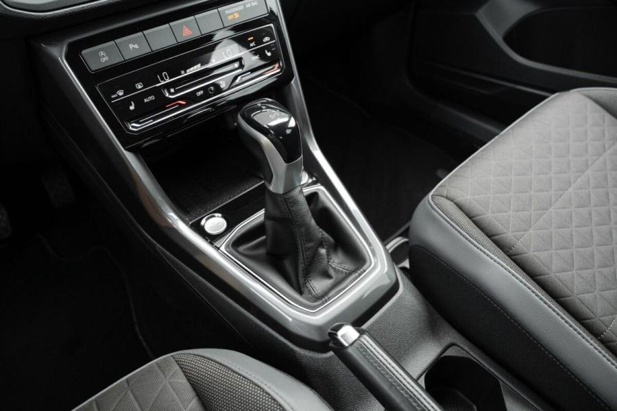 Volkswagen T-Cross 2024 in Marupe, with an engine capacity of 1.00 L and mileage of 35 thousand km for 19300 €, photo 21 on AUTOMOTO.COM.LV