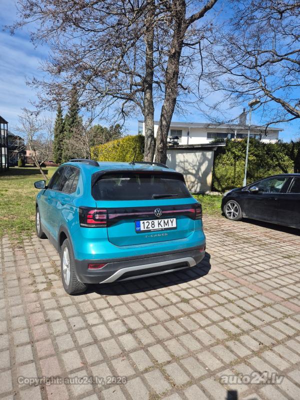 Zaļš Volkswagen T-Cross 2021 Tallina, ar dzinēja tilpumu 1.00 L un nobraukumu 62 tūkst. km par 13900 €, foto 2 vietnē AUTOMOTO.COM.LV