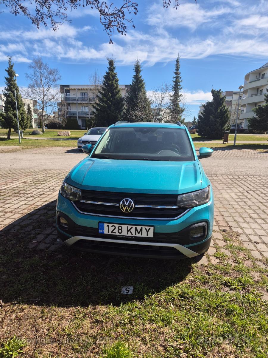 Green Volkswagen T-Cross 2021 in Tallinn, with an engine capacity of 1.00 L and mileage of 62 thousand km for 13900 €, photo 4 on AUTOMOTO.COM.LV