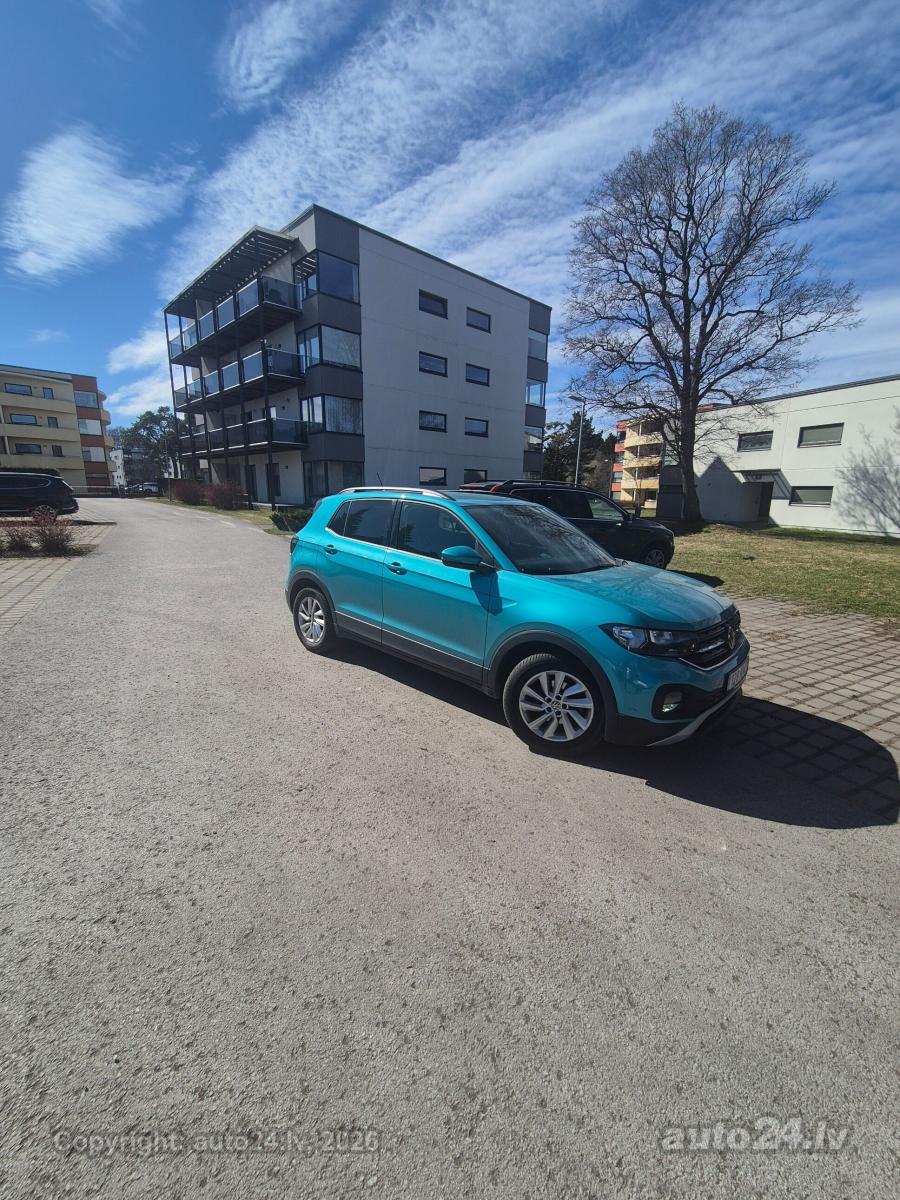 Green Volkswagen T-Cross 2021 in Tallinn, with an engine capacity of 1.00 L and mileage of 62 thousand km for 13900 €, photo 9 on AUTOMOTO.COM.LV