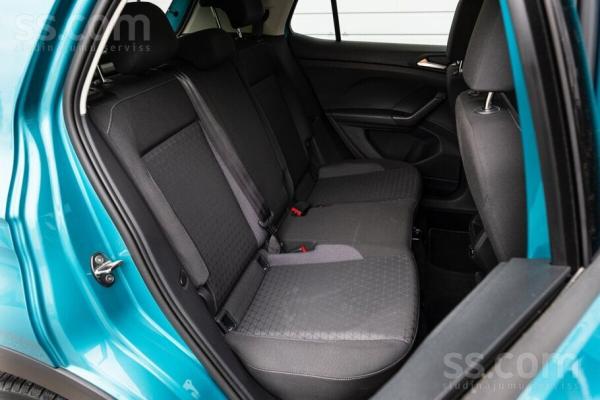 Green Volkswagen T-Cross 2024 in Riga, with an engine capacity of 1.00 L and mileage of 28 thousand km for 20950 €, photo 7 on AUTOMOTO.COM.LV