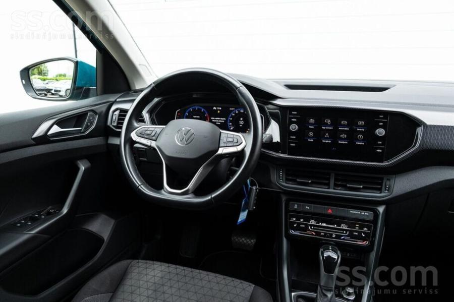 Green Volkswagen T-Cross 2024 in Riga, with an engine capacity of 1.00 L and mileage of 28 thousand km for 20950 €, photo 10 on AUTOMOTO.COM.LV