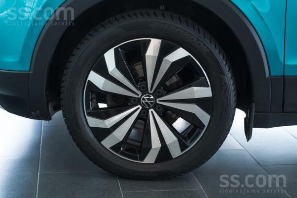 Green Volkswagen T-Cross 2022 in Riga, with an engine capacity of 1.00 L and mileage of 54 thousand km for 18900 €, photo 11 on AUTOMOTO.COM.LV