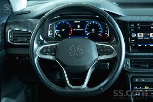Zaļš Volkswagen T-Cross 2022 Rīga, ar dzinēja tilpumu 1.00 L un nobraukumu 54 tūkst. km par 18900 €, foto 12 vietnē AUTOMOTO.COM.LV