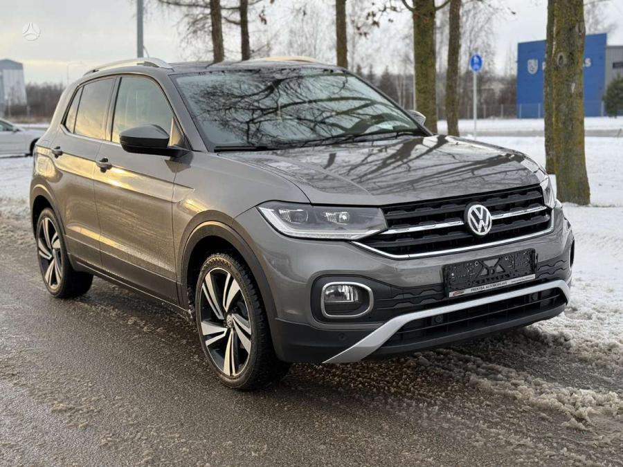 Grey Volkswagen T-Cross 2019 in Panevezys, with an engine capacity of 1.60 L and mileage of 140 thousand km for 14990 €, photo 13 on AUTOMOTO.COM.LV
