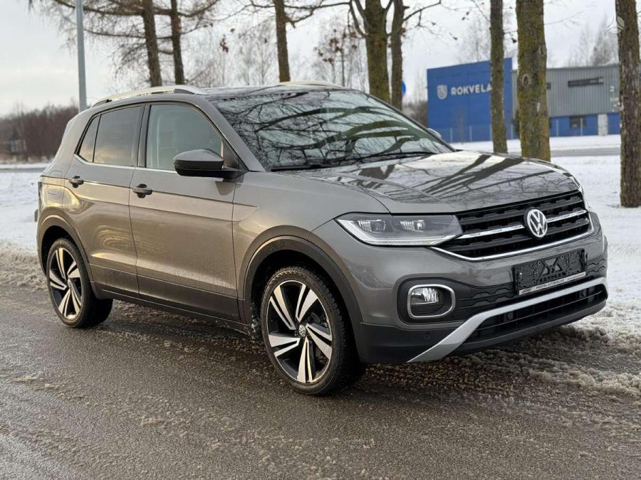 Grey Volkswagen T-Cross 2019 in Panevezys, with an engine capacity of 1.60 L and mileage of 140 thousand km for 14990 €, photo 14 on AUTOMOTO.COM.LV