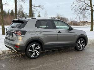 Grey Volkswagen T-Cross 2019 in Panevezys, with an engine capacity of 1.60 L and mileage of 140 thousand km for 14990 €, photo 16 on AUTOMOTO.COM.LV